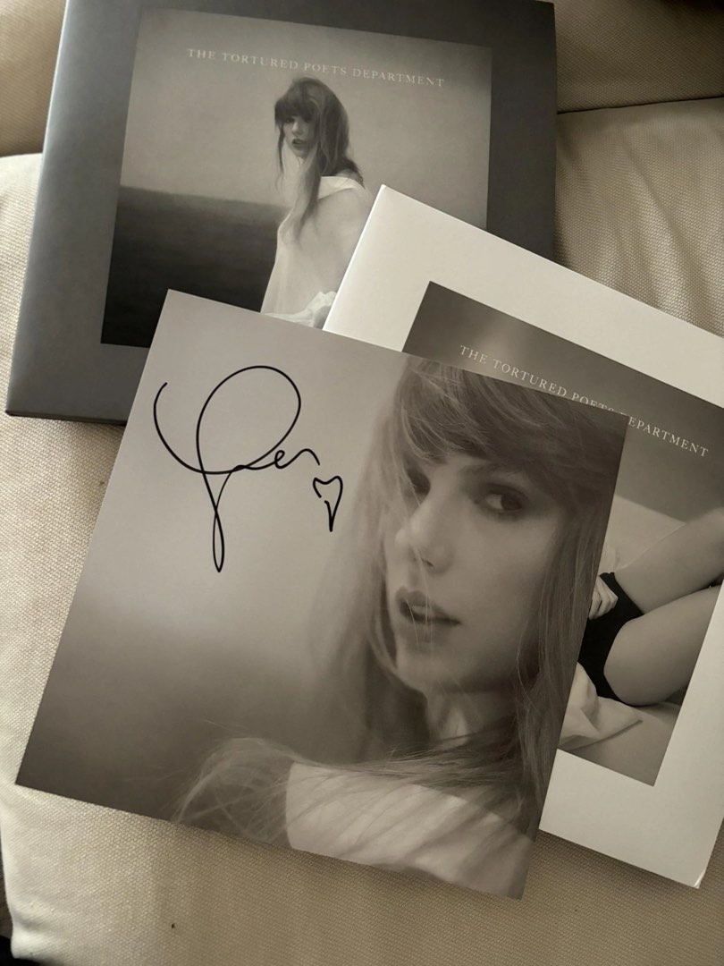 Taylor Swift TTPD Signed Vinyl, Hobbies & Toys, Music & Media, Vinyls ...