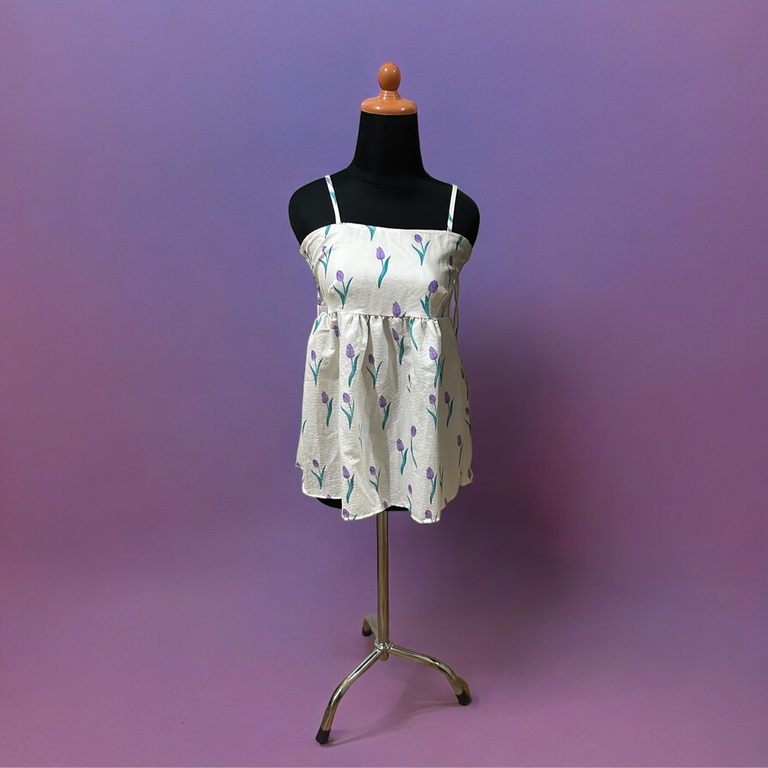 tulip tank, Fesyen Wanita, Pakaian Wanita, Atasan di Carousell