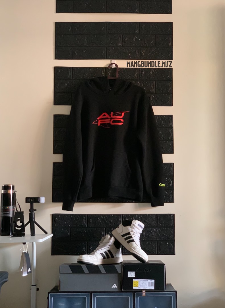 Ucan Sport Official (p23.5, L26), Men's Fashion, Activewear on Carousell