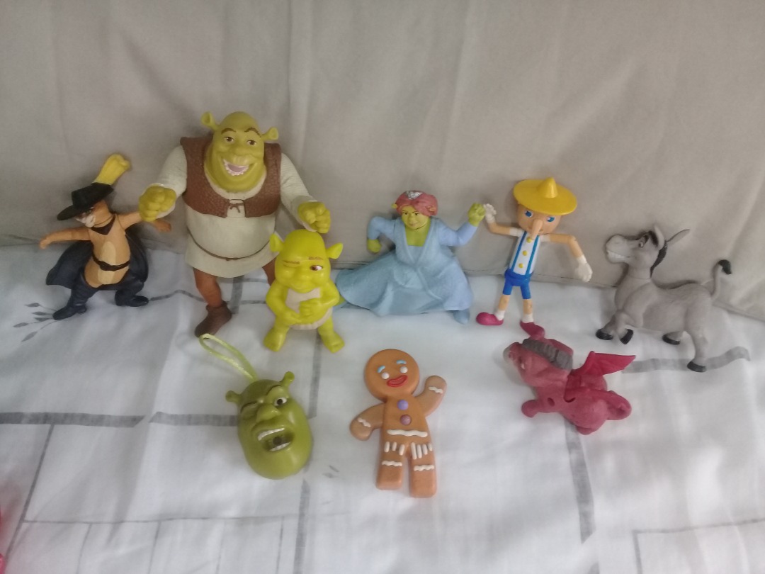 Your favorite cartoon characters: Shrek (P400), Bee Movie (P75), A Bug ...