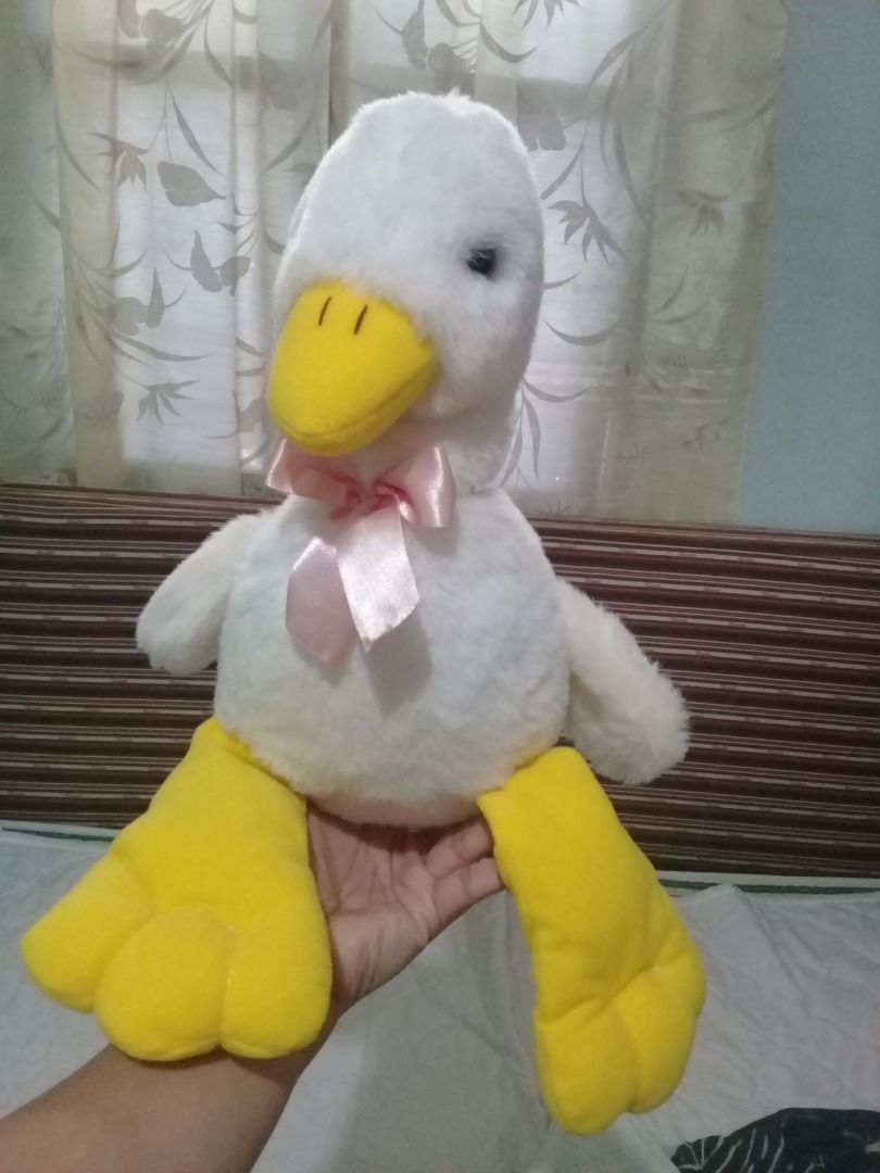 Your favorite cartoon characters: Shrek (P400), Bee Movie (P75), A Bug ...