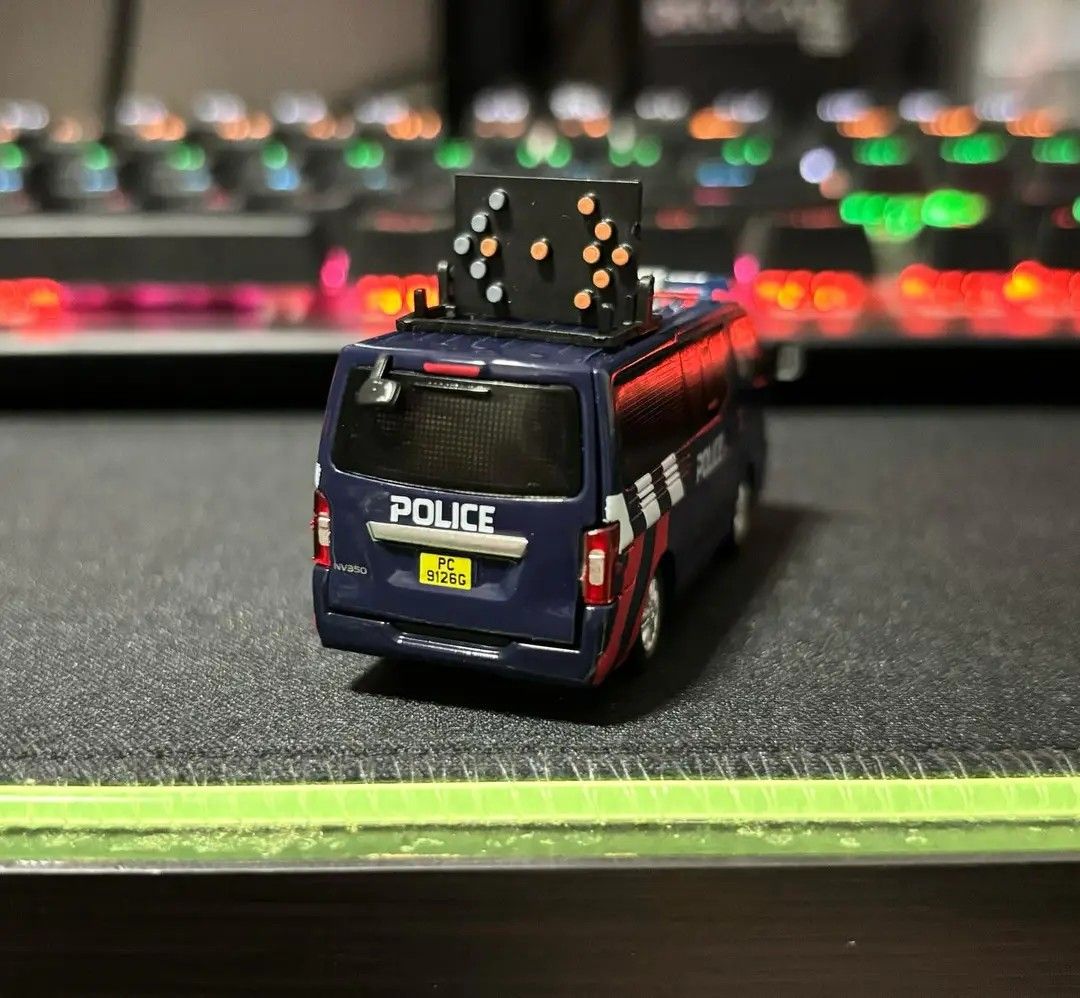 1:64 Singapore police van (PC9126G), Hobbies & Toys, Toys & Games on ...
