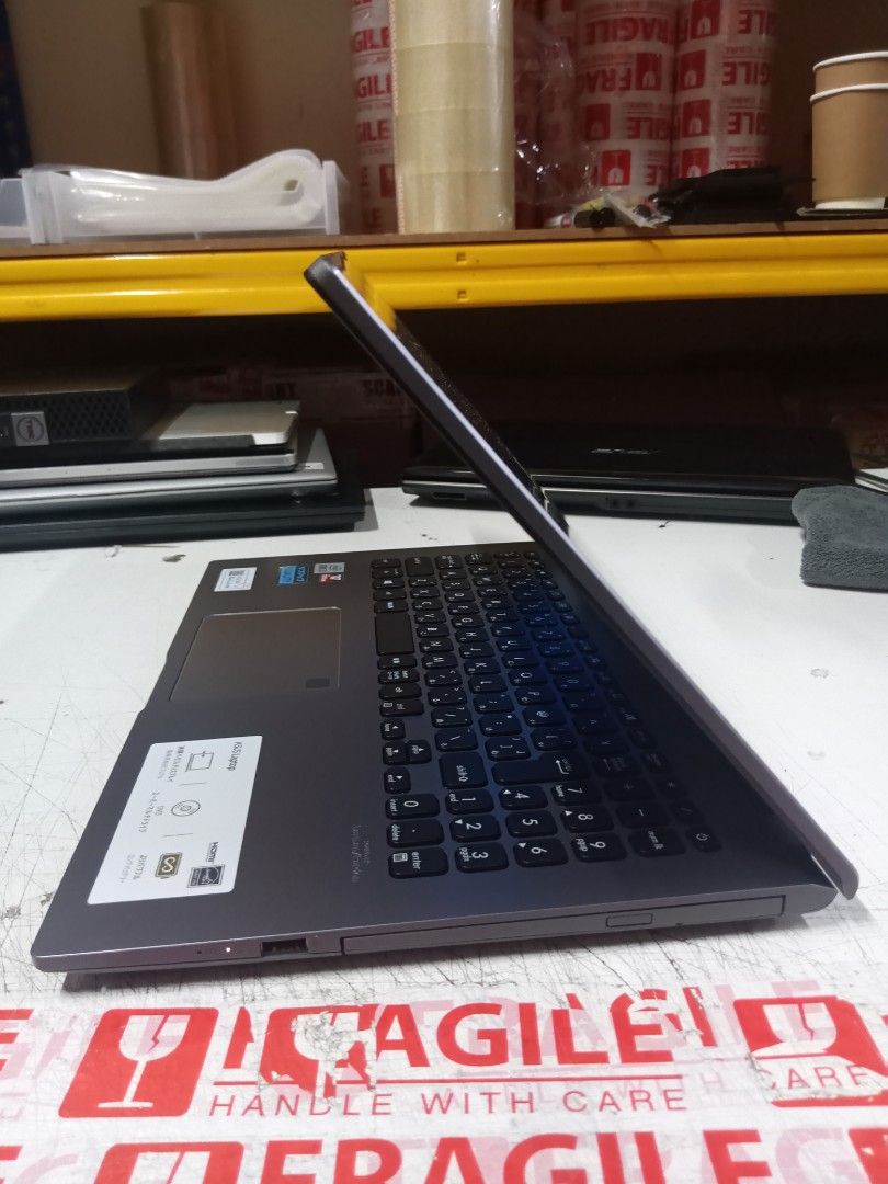 Asus x545f Intel core i3 _10th Gen, Computers & Tech, Laptops ...