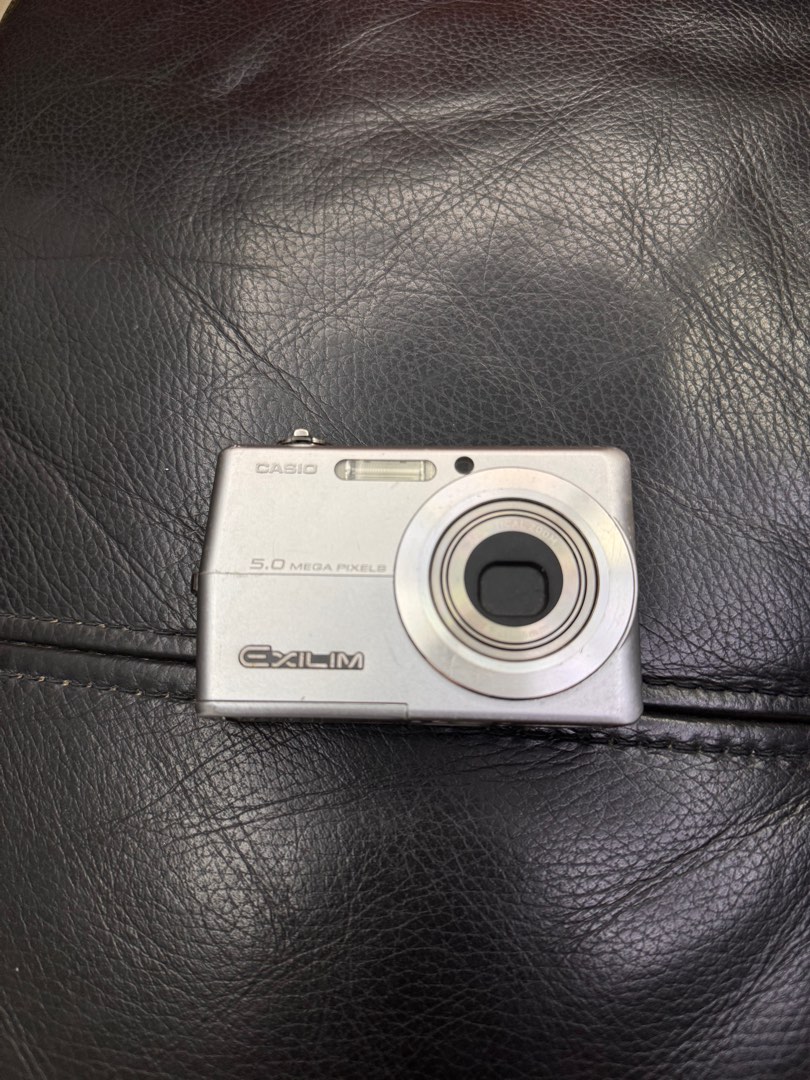 老數位相機>>CASIO EXILIM EX-Z500 （CCD相機/ 500萬像素/ 防手震高ISO/銀）, 相機攝影, 相機在旋轉拍賣