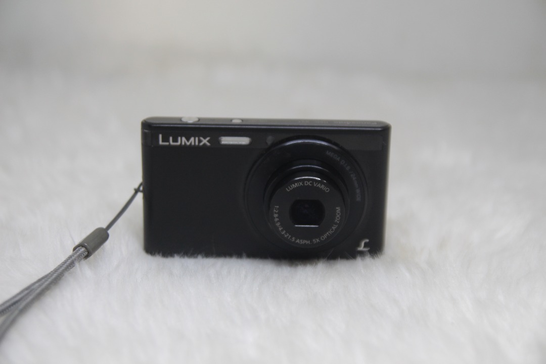 Panasonic Lumix DMC-XS1 ccd sensor with 5X Optical Zoom, Photography ...