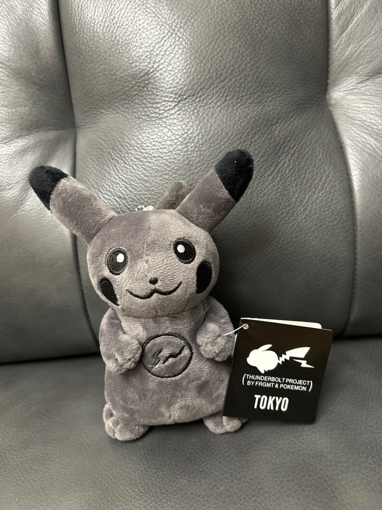 Pokemon thunderbolt project限量版, 興趣及遊戲, 玩具 & 遊戲類 - Carousell