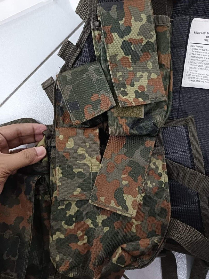RARE P83 South African Army Assault Vest /For Airsoft, Men's Fashion ...