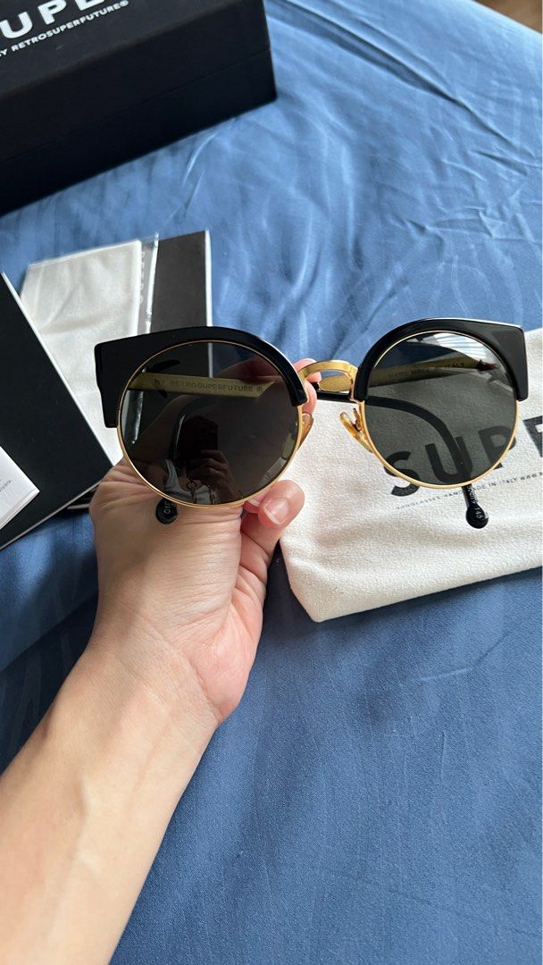 Super retro future Lucia , Photography, Cameras on Carousell