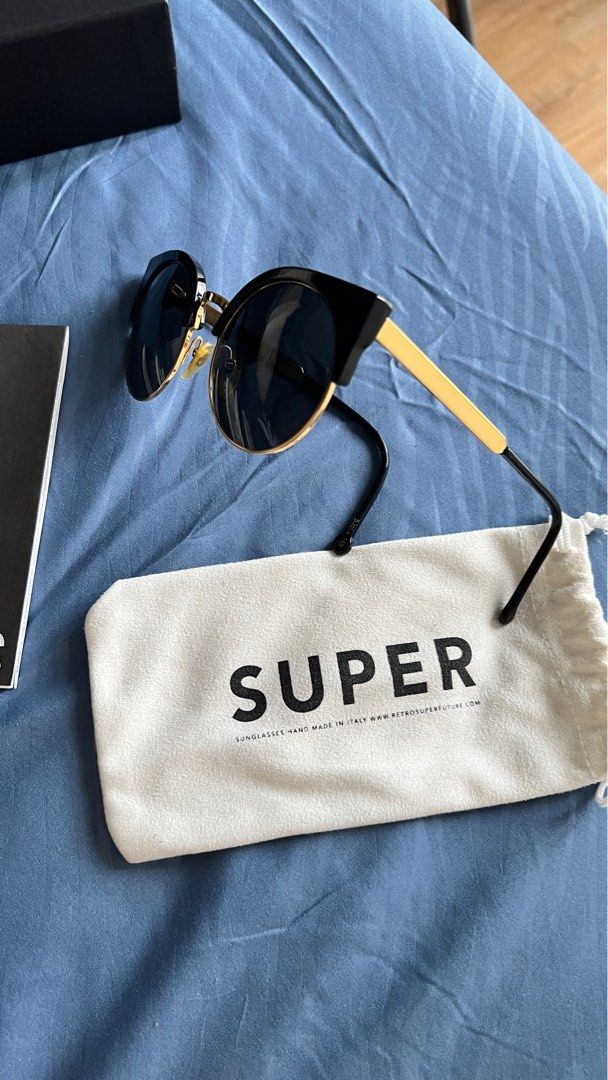 Super retro future Lucia , Photography, Cameras on Carousell