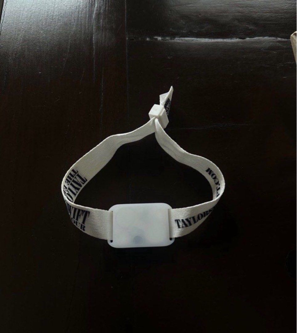 Taylor Swift The Eras Tour LED Wristband / Light up Bracelet, Hobbies ...
