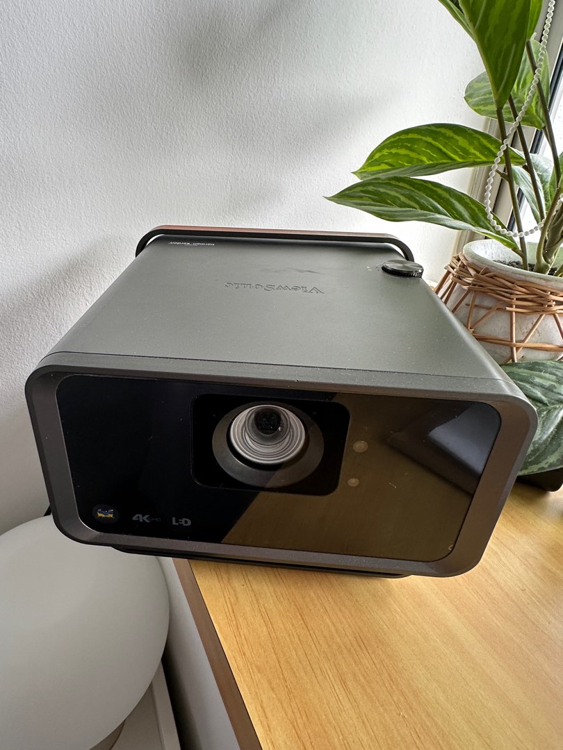 ViewSonic X10-4K True 4K UHD Short Throw LED Portable Smart Home ...