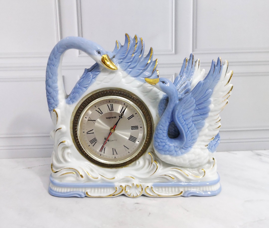 Vintage Porselen Blue White Gold Swans Clock Gold Colored Accents 1950 ...