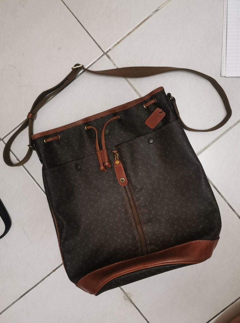 WHY bucket bag, Luxury, Bags & Wallets on Carousell