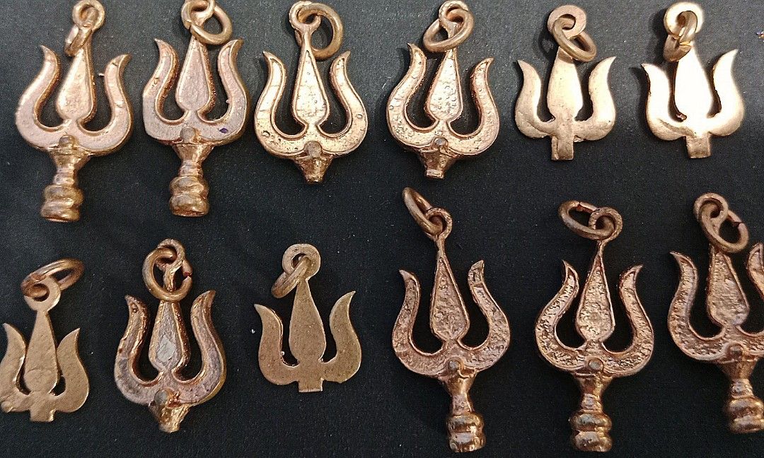 Aimpon soolam pendents, Hobbies & Toys, Memorabilia & Collectibles ...