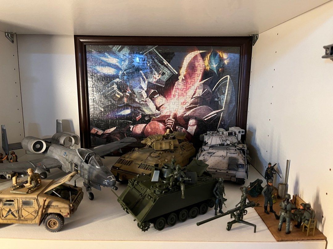 Assorted 1/35 Military Models - A-10, M2, M2A2 Bradley, M113, HUMVEE ...