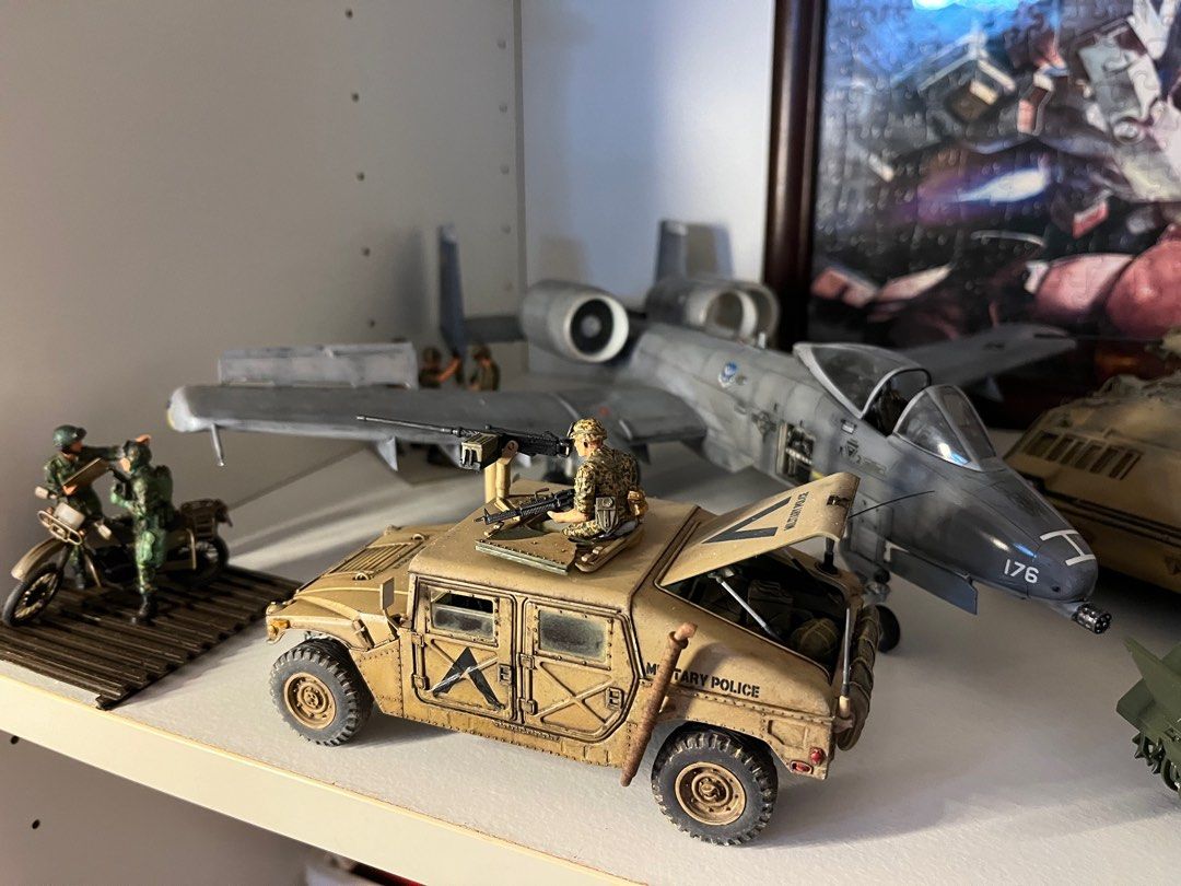 Assorted 1/35 Military Models - A-10, M2, M2A2 Bradley, M113, HUMVEE ...