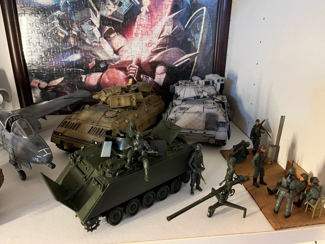 Assorted 1/35 Military Models - A-10, M2, M2A2 Bradley, M113, HUMVEE ...