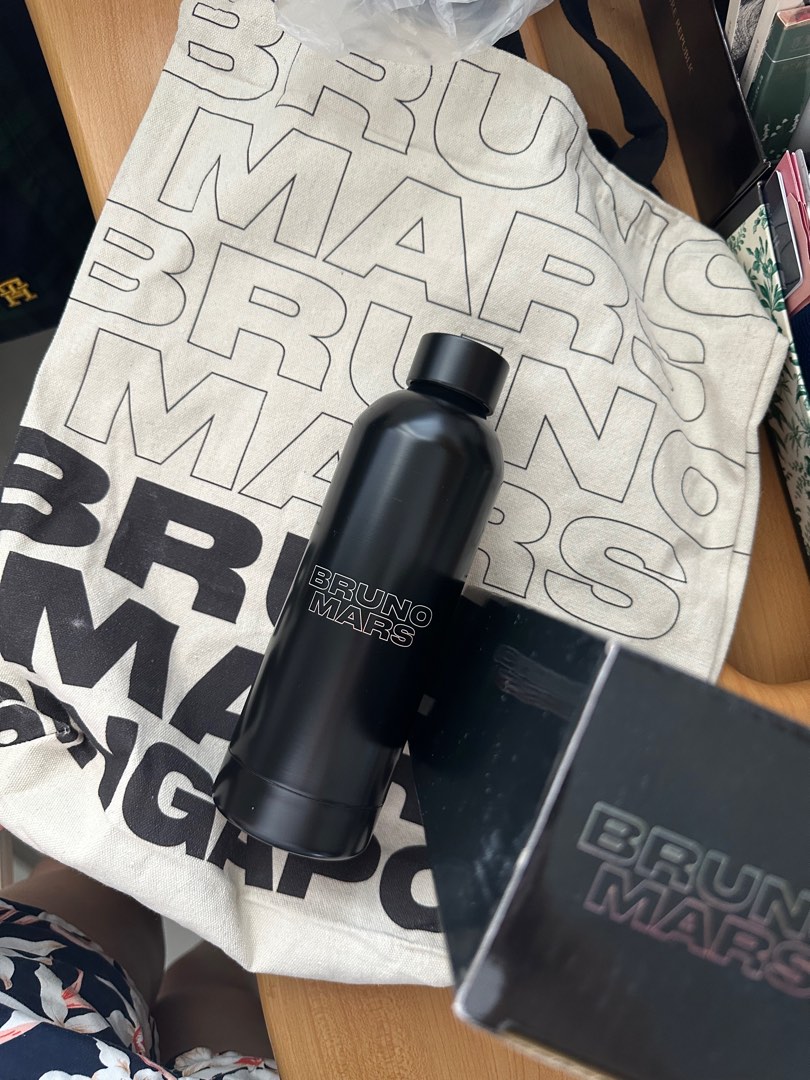 Bruno Mars Singapore merch 2024, Hobbies & Toys, Memorabilia ...