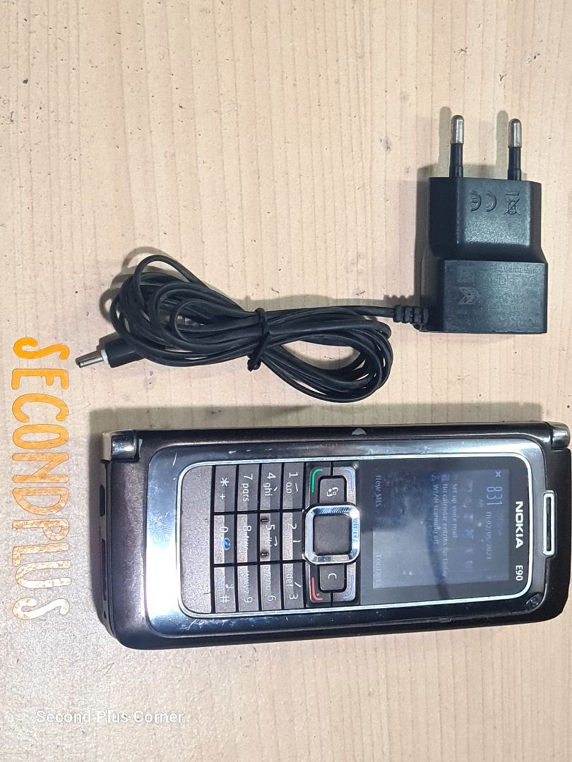 Nokia Communicator E90, Telepon Seluler & Tablet, Lainnya di Carousell