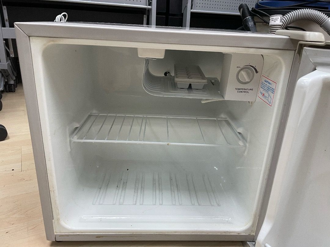 Panasonic NR-A5ED-H6P mini fridge (50L) (non cfc), TV & Home Appliances ...