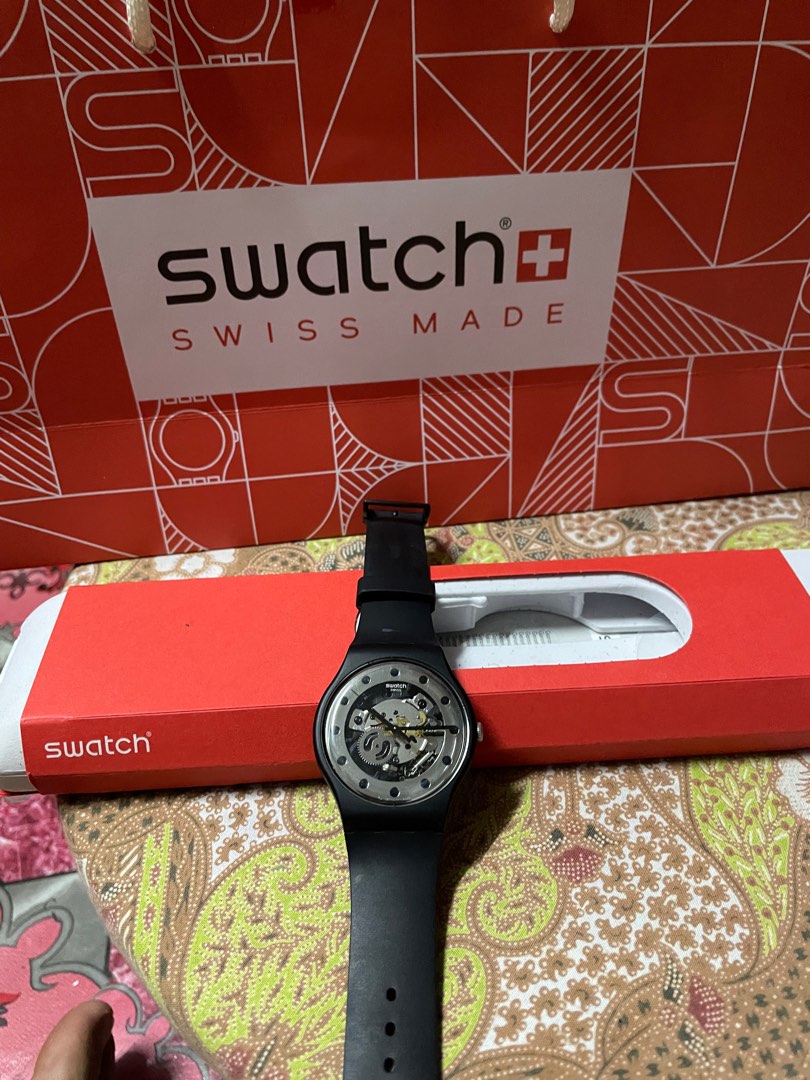 Swatch Silver Glam, Men's Fashion, Watches & Accessories, Watches on Carousell