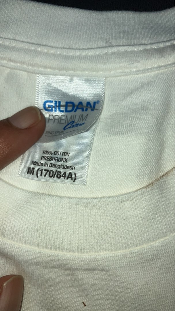 Ts vintage tag gildan, Fesyen Pria, Pakaian , Lainnya di Carousell