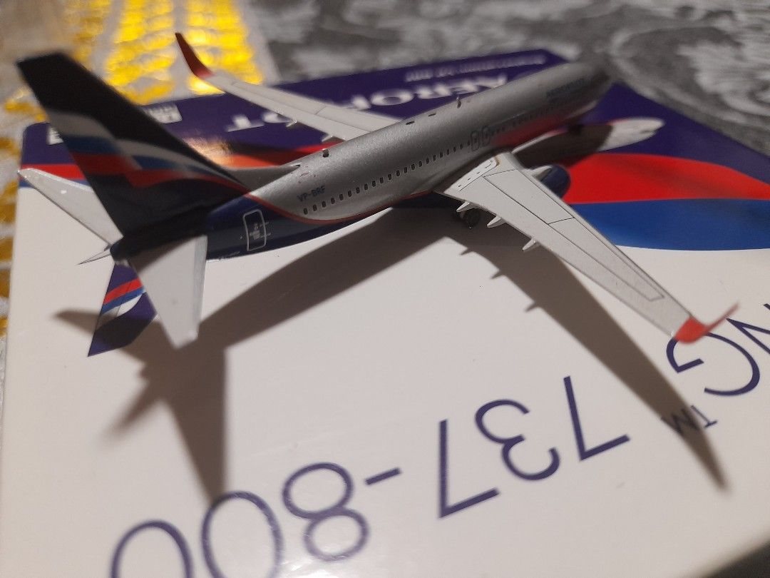 1/400 Phoenix Aeroflot B737-800, Hobbies & Toys, Toys & Games on Carousell