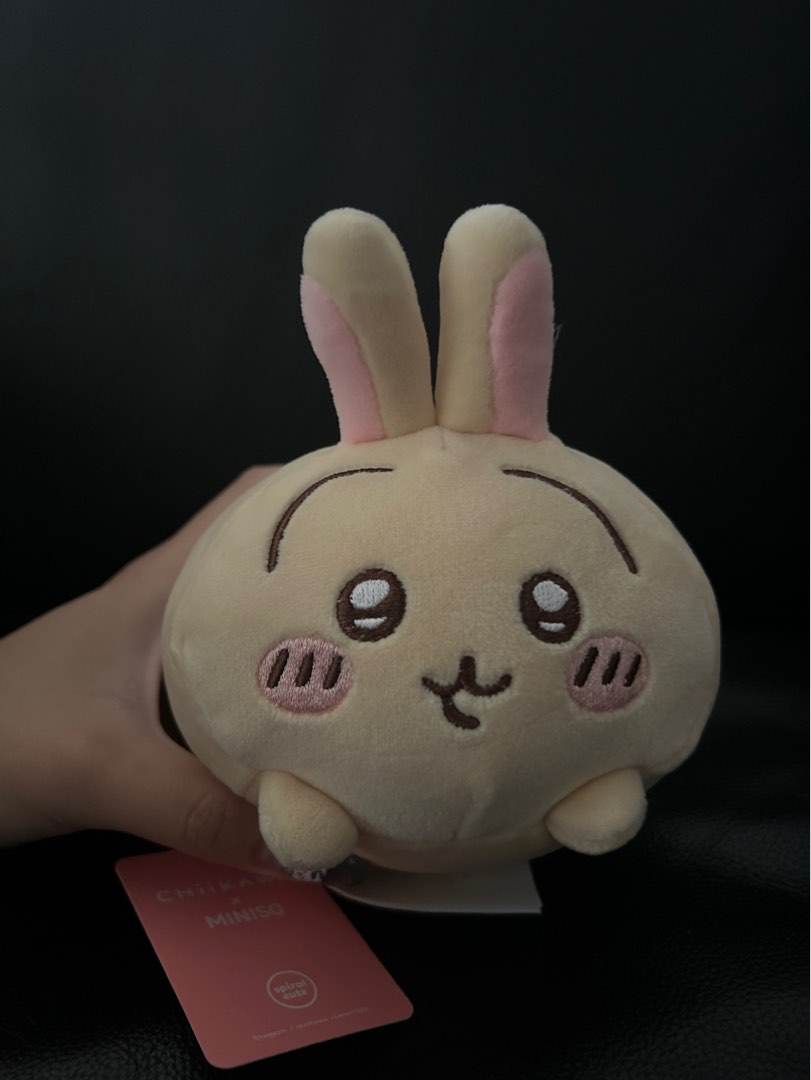 名創優品 Miniso x Chiikawa 限定 趴趴公仔 Hachi Usagi Momonga, 興趣及遊戲, 玩具 & 遊戲類 - Carousell