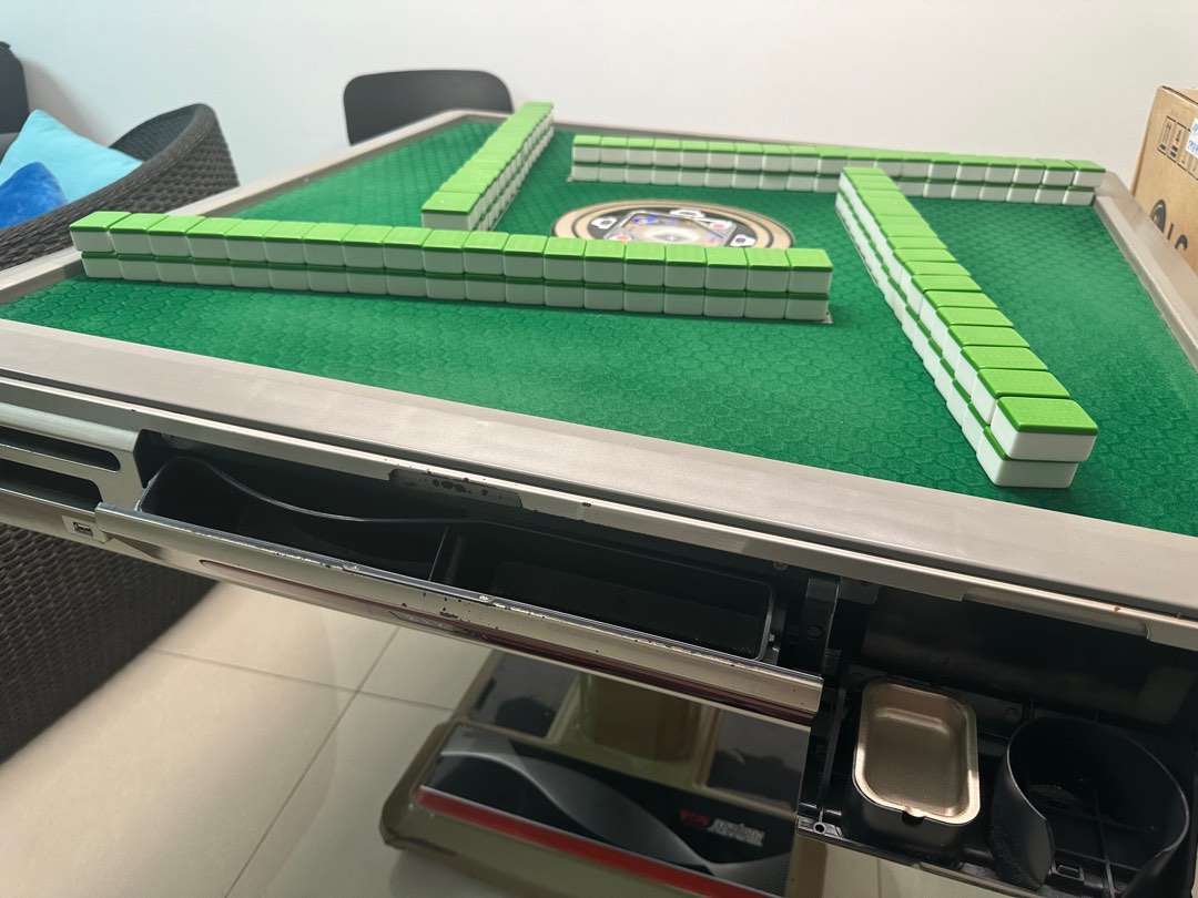 Automated Mahjong Table (Roller Coaster), Hobbies & Toys, Toys & Games ...