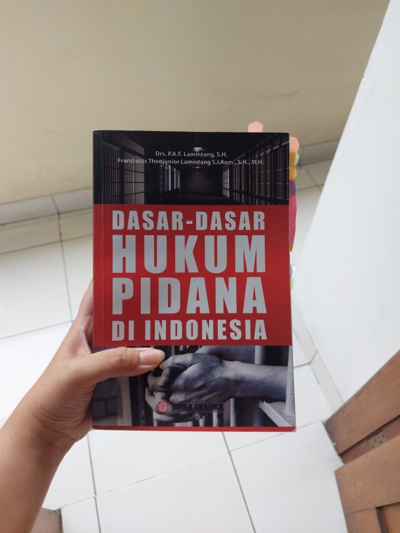 Dasar-dasar Hukum Pidana di Indonesia by Lamintang, Buku & Alat Tulis, Buku di Carousell