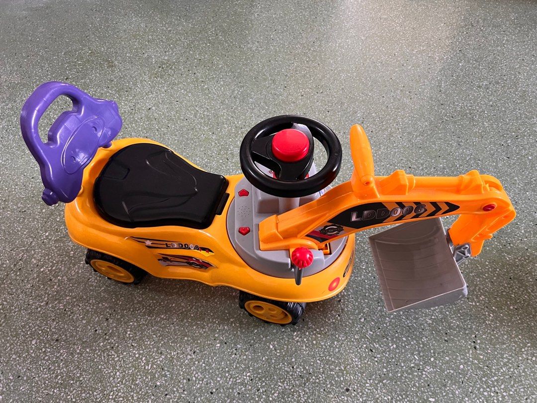Excavator Ride On, Hobbies & Toys, Toys & Games on Carousell