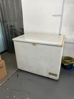 Midea Upright Freezer (light used), TV & Home Appliances, Kitchen ...