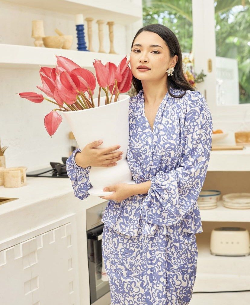 Hani Mokhta EDEN Draped set in Sky, Women's Fashion, Muslimah Fashion, Baju Kurung & sets on ...