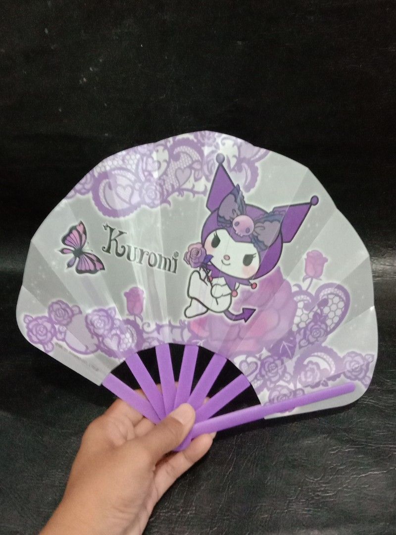 Kuromi and Pocchaco Plastic Fan 2pcs, Hobbies & Toys, Memorabilia ...
