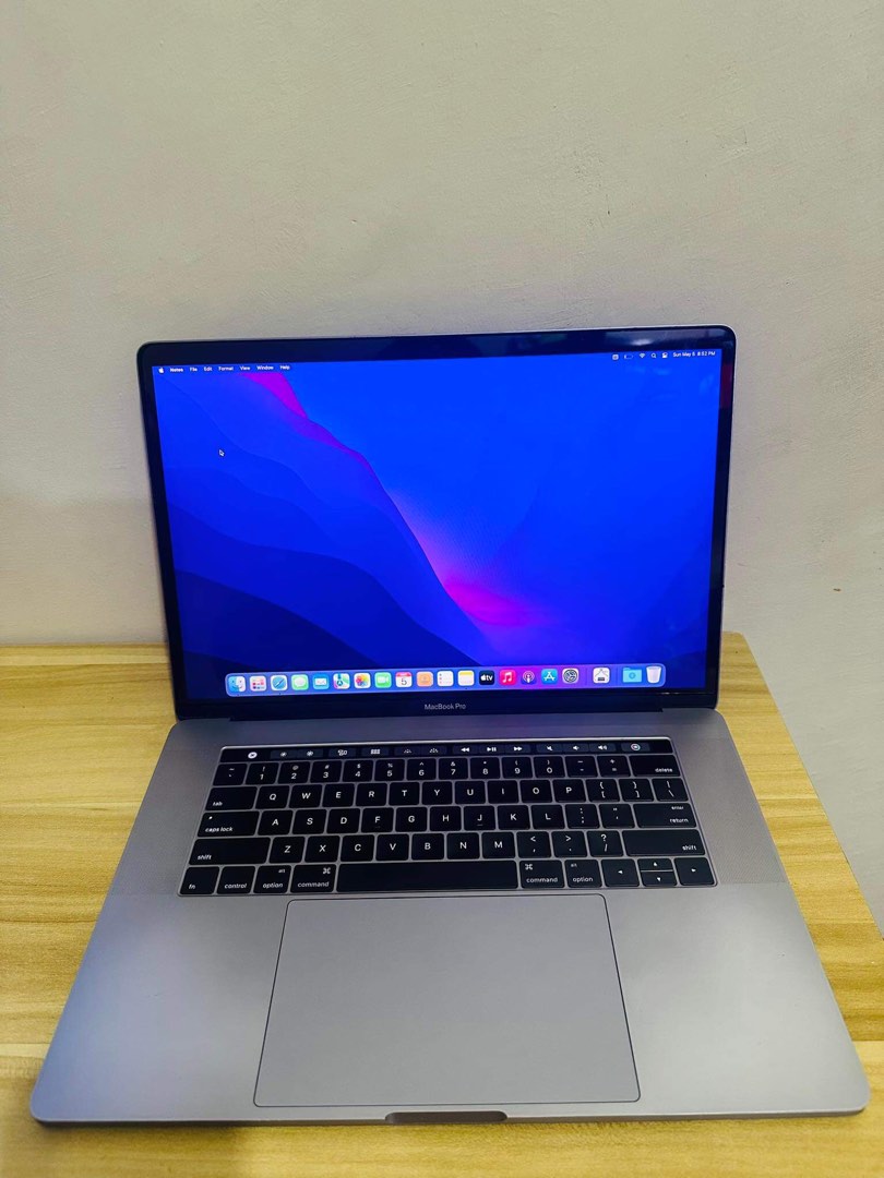 MacBook Pro (15-inch, 2016) 16gb 256ssd MacOs Monterey TouchBar ...