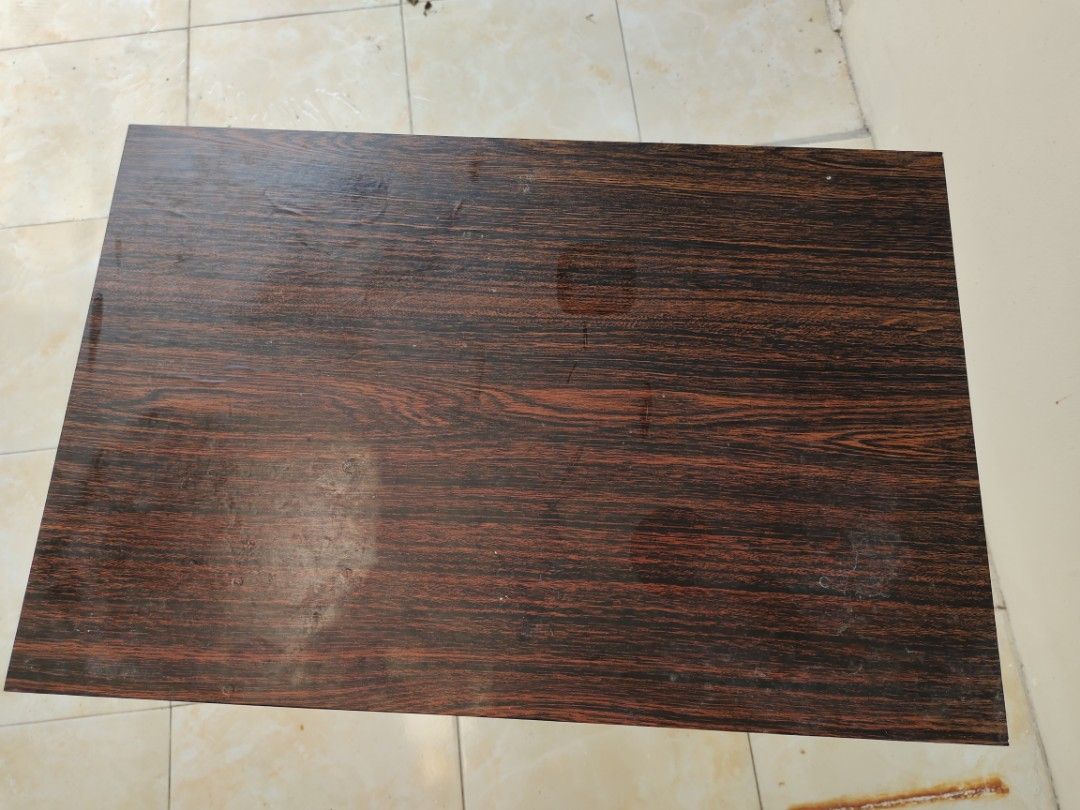 Meja Lipat / meja portable lepas pasang motif kayu, Perabotan Rumah di ...