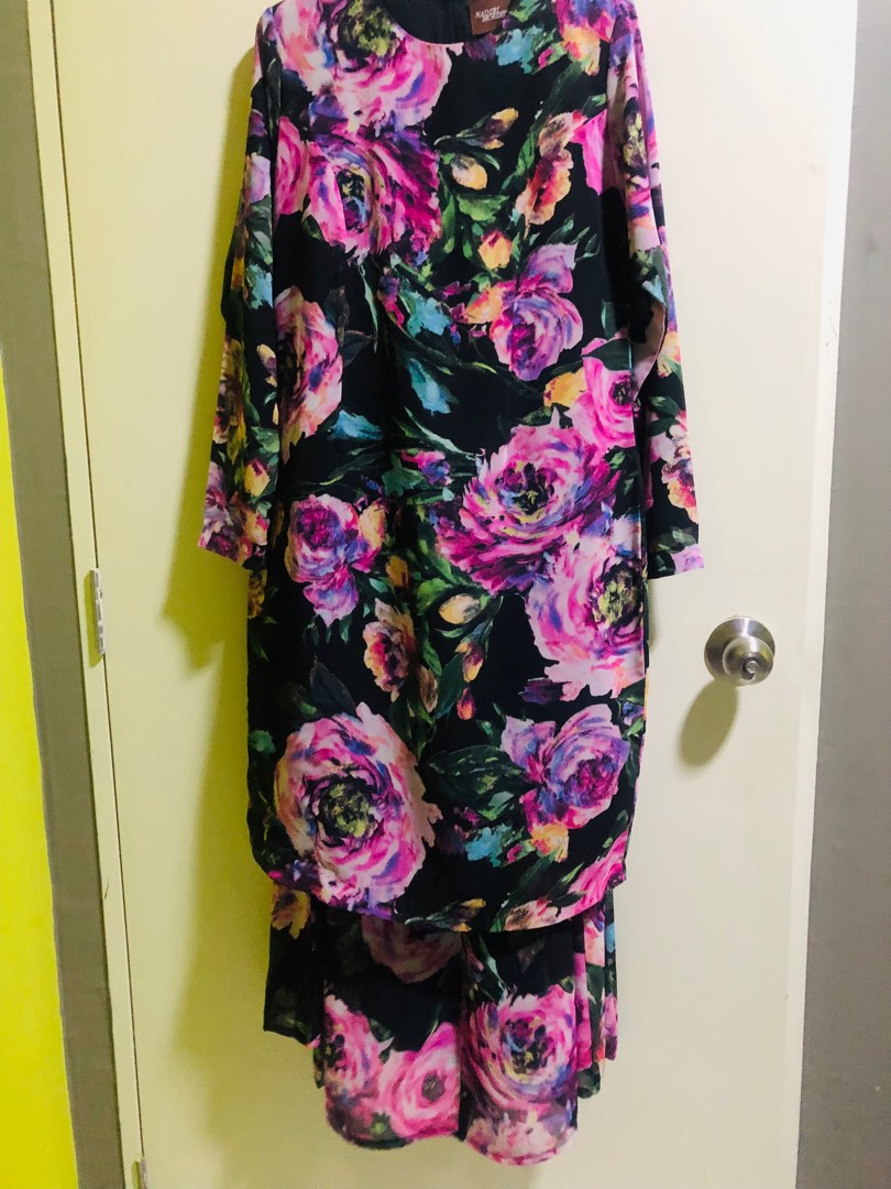 Nadzri Morshidi kurung, Women's Fashion, Muslimah Fashion, Baju Kurung ...