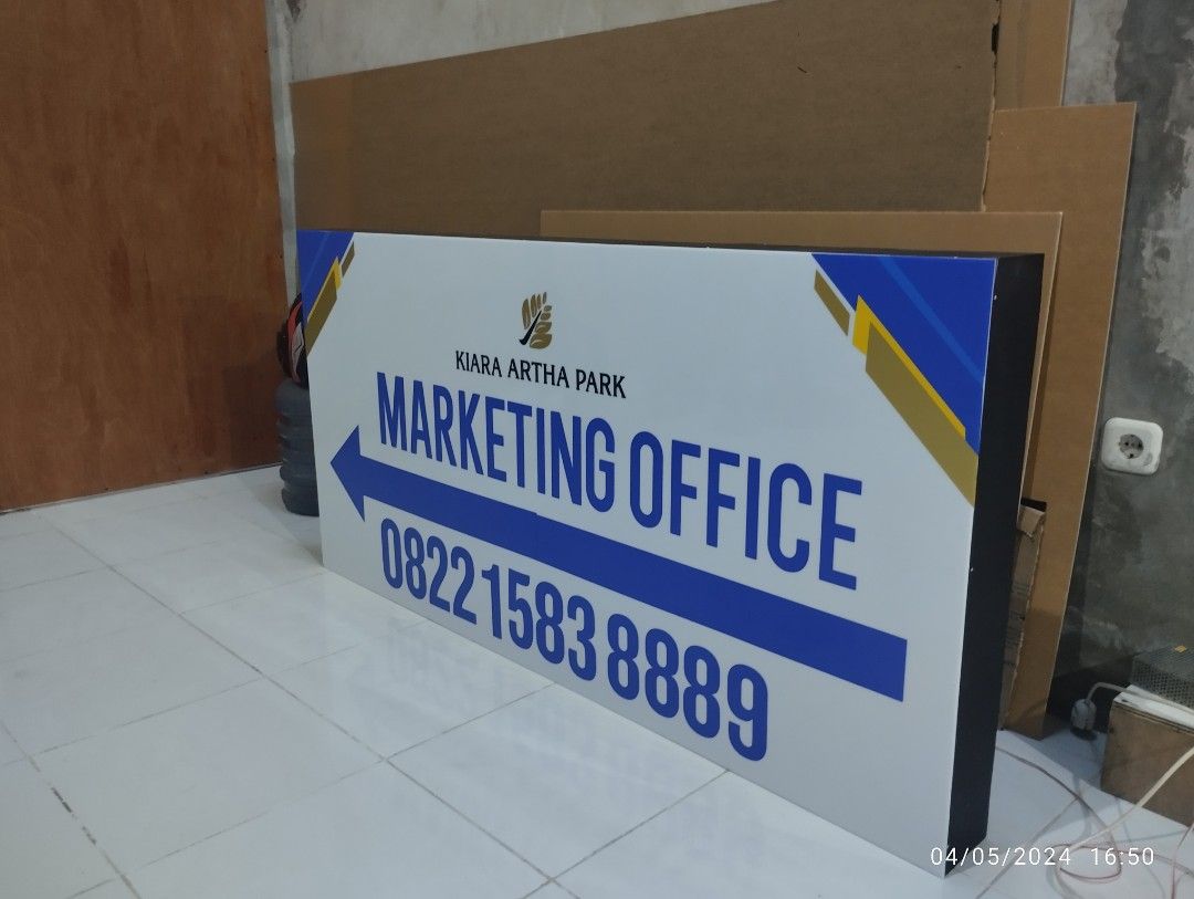 Neon box 1 sisi, Desain & Kerajinan Tangan, Karya Seni di Carousell