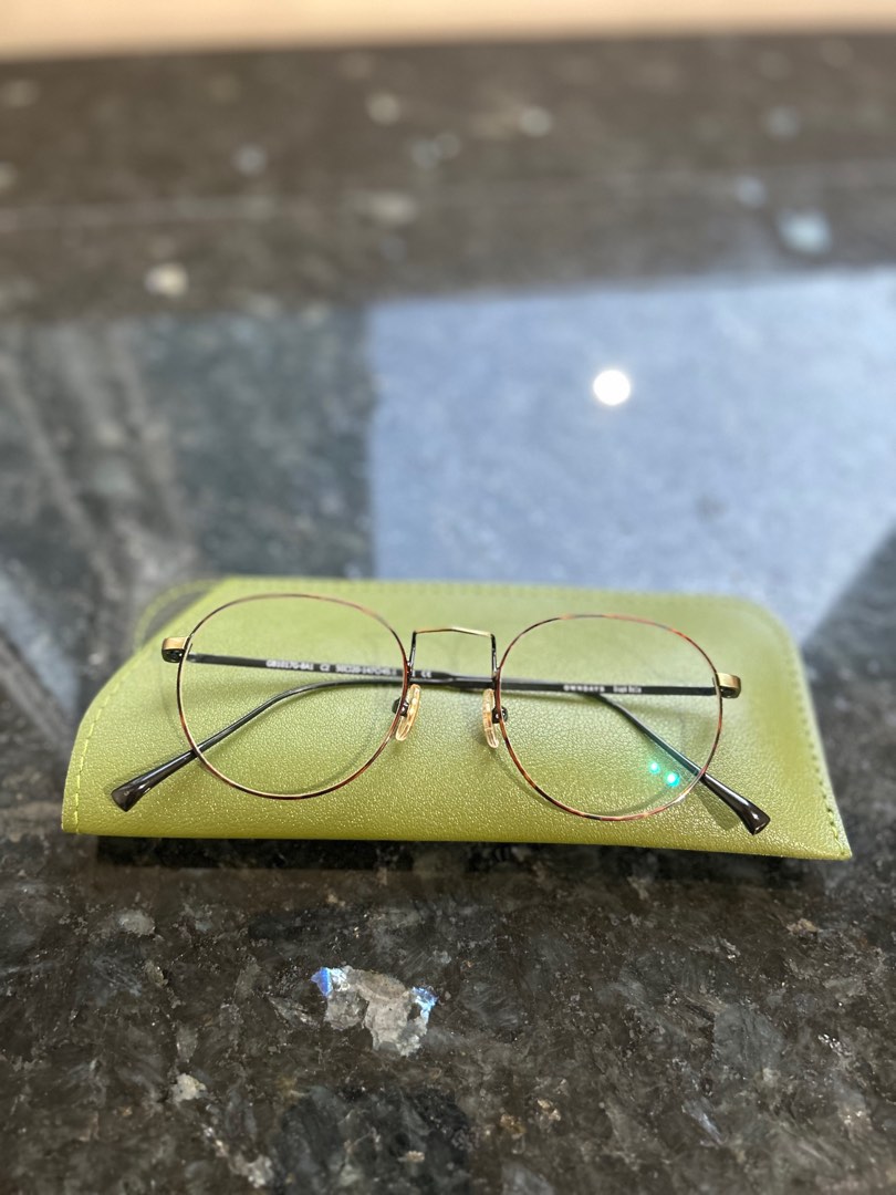Owndays Eyeglasses (Graph Belle model), Women's Fashion, Watches ...