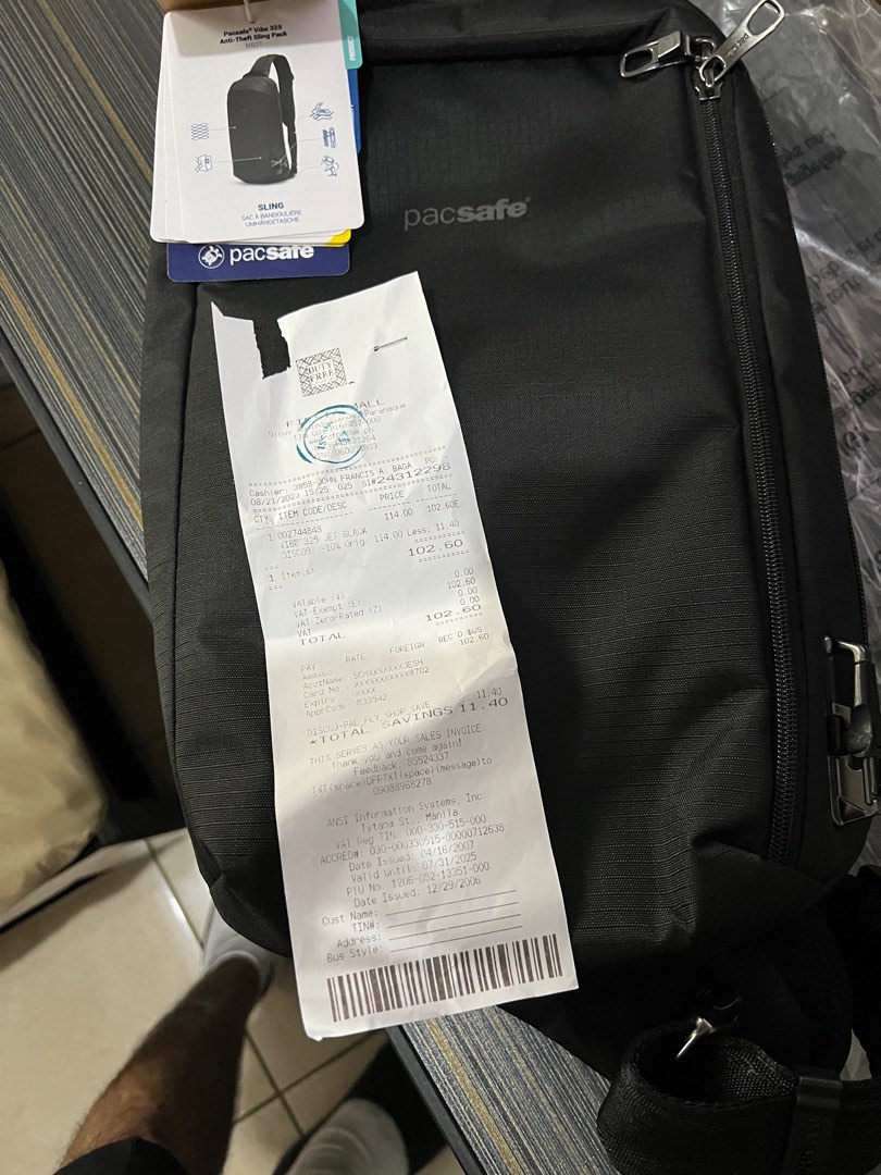 PACKSAFE VIBE 325-10L versatile crossbody bag, Men's Fashion, Bags ...