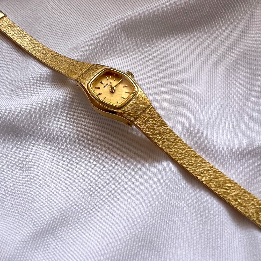 Seiko Golden Hexagon Case Dainty Watch, Women's Fashion, Watches ...