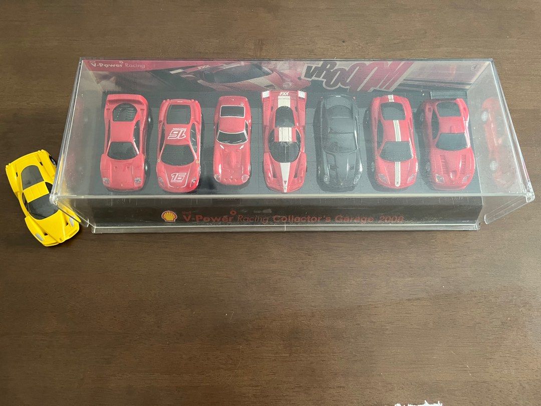 Shell Limited Addition Ferrari Set With Extra Ferrari FXX in Yellow ...