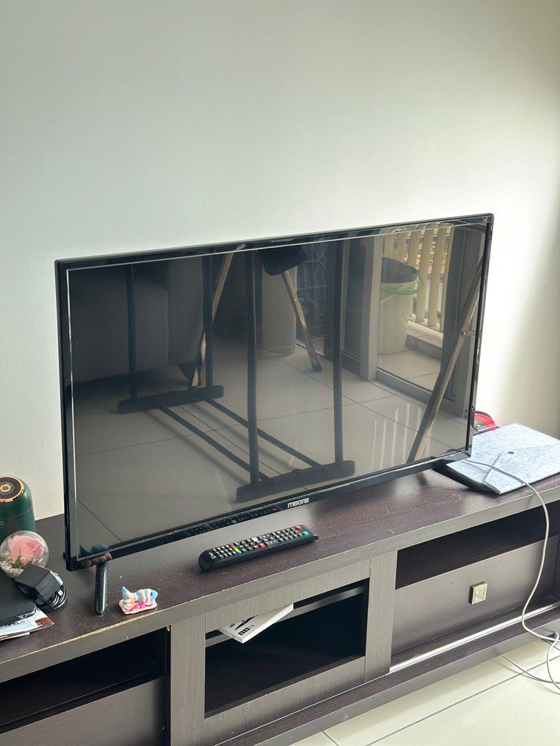 Smart TV 42 inch, TV & Home Appliances, TV & Entertainment, TV on Carousell