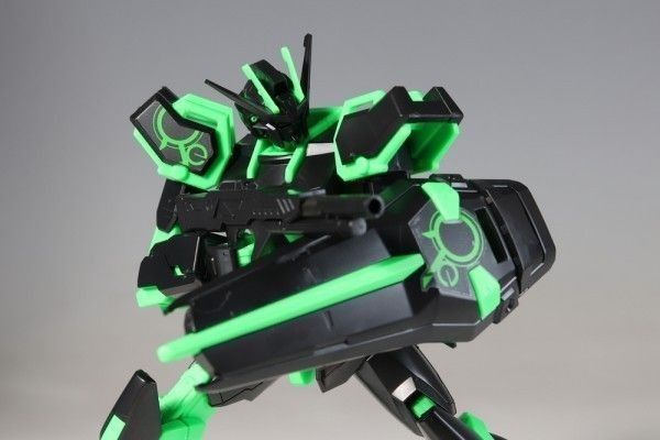 Strike Gundam Neon green color Entry grade Model kit gunpla Mobile suit ...