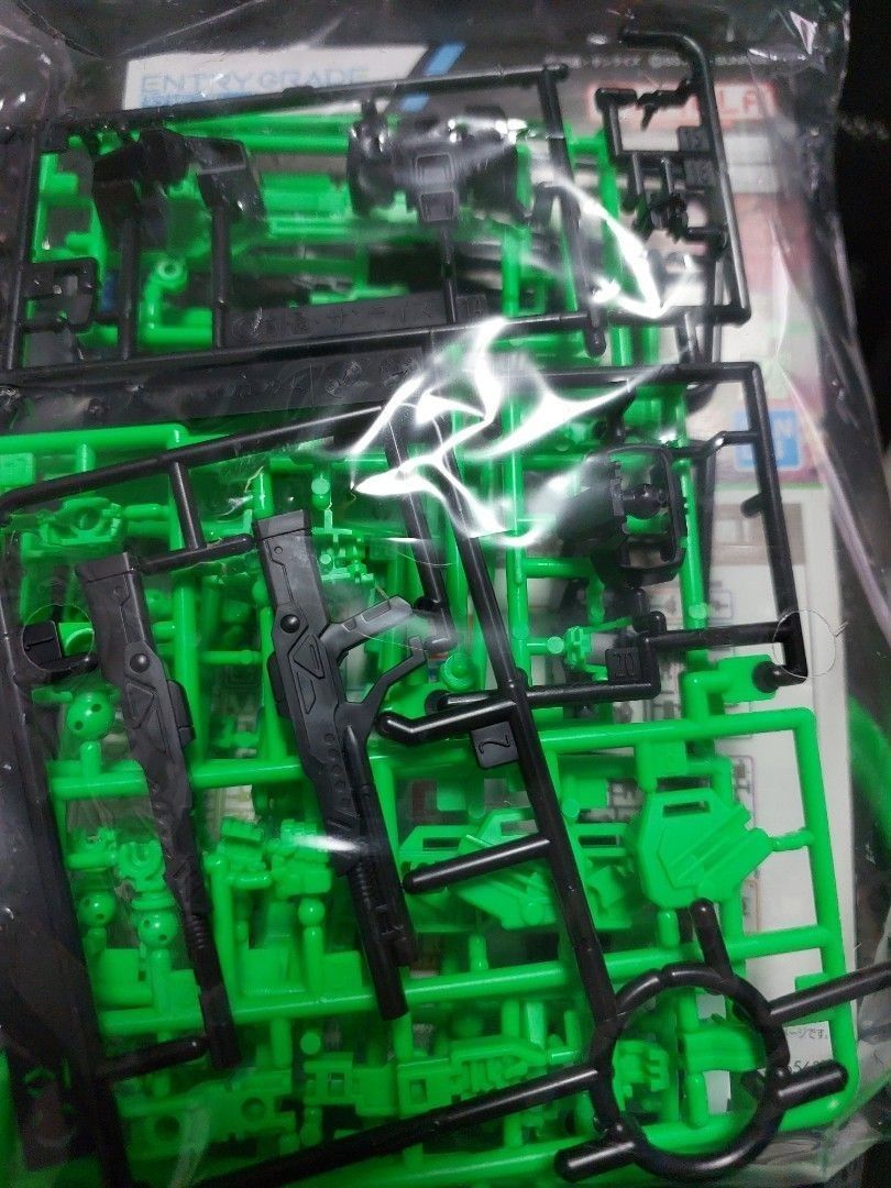 Strike Gundam Neon green color Entry grade Model kit gunpla Mobile suit ...