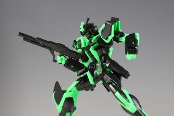 Strike Gundam Neon green color Entry grade Model kit gunpla Mobile suit ...