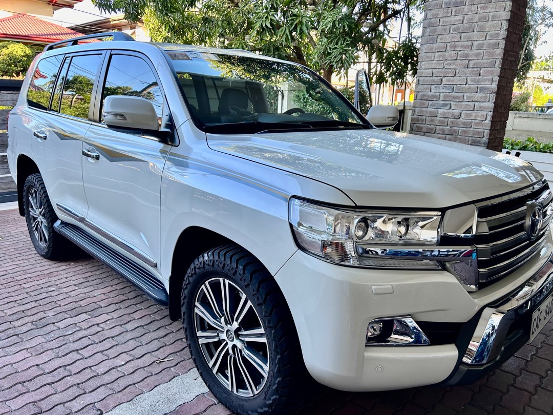 Toyota Land Cruiser LC200 Auto, Cars for Sale, Used Cars on Carousell
