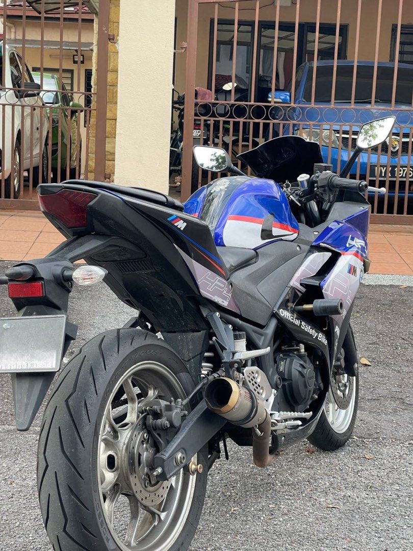 Yamaha R25 v1, Motorbikes on Carousell