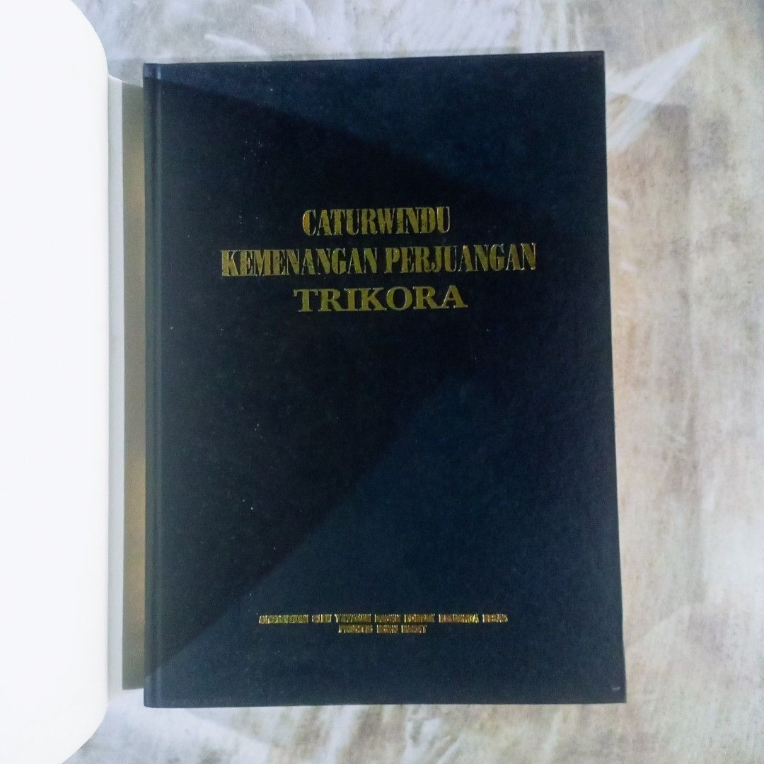 Buku Caturwindu Kemenangan Perjuangan TRIKORA by YBKKB-PIB | Buku ...