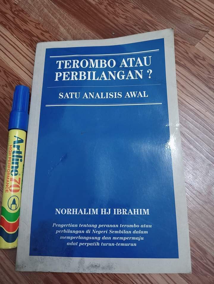 Buku Terombo atau Perbilangan? Pengertian tentang peranan atau ...